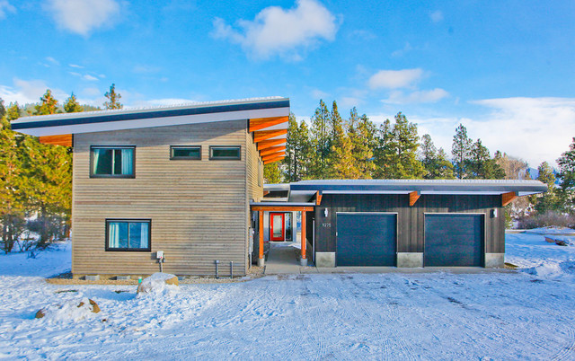 Custom Modern ZayLy Lodge - Contemporain - Façade - Seattle - par West ...