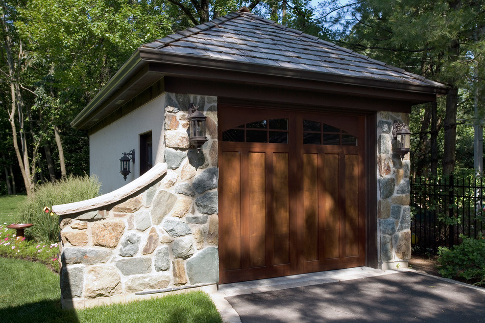 Detached One Car Garage in Halquist's Apache Autumn Blend Rubble Stone ...