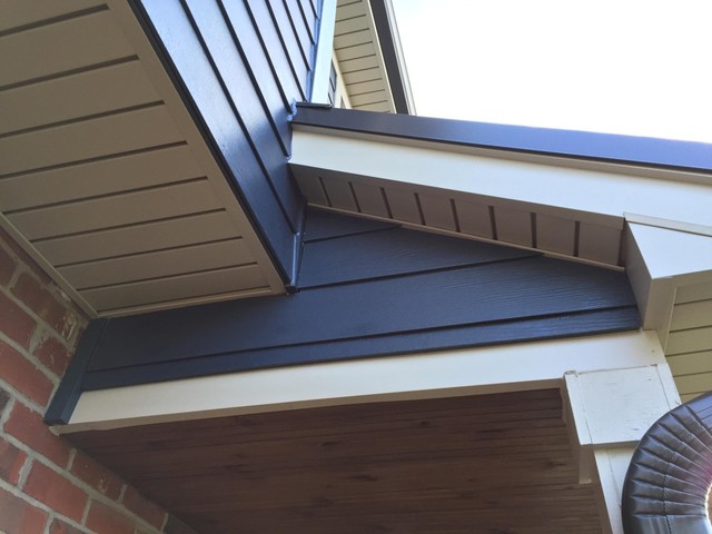 Dive into Deep Ocean blue siding by James Hardie! - Traditional ...