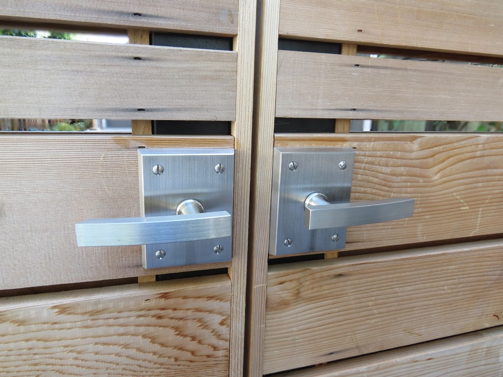 Double Door Driveway Gate & Stainless Steel Contemporary Alta Gate ...