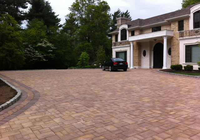 Driveway - Classique - Façade - New York - par Stasi Brothers Asphalt ...