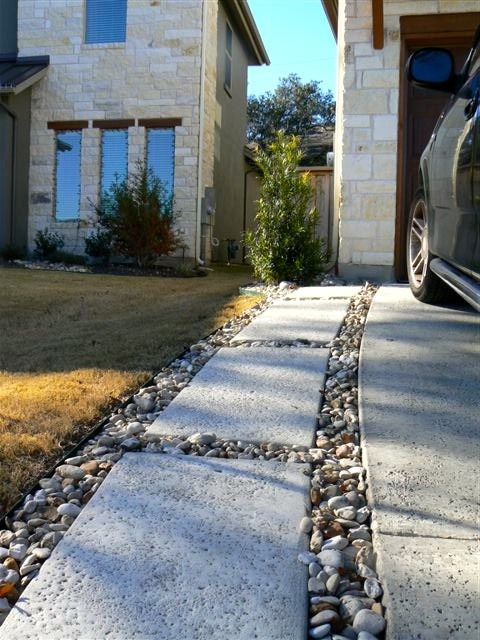 Driveway step off and gravel stone path - Transitional - Exterior ...