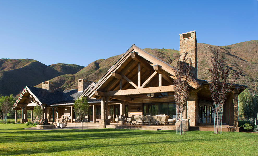 Eagle Creek Ranch - Rustic - Exterior - Denver - by DEMESNE | Houzz
