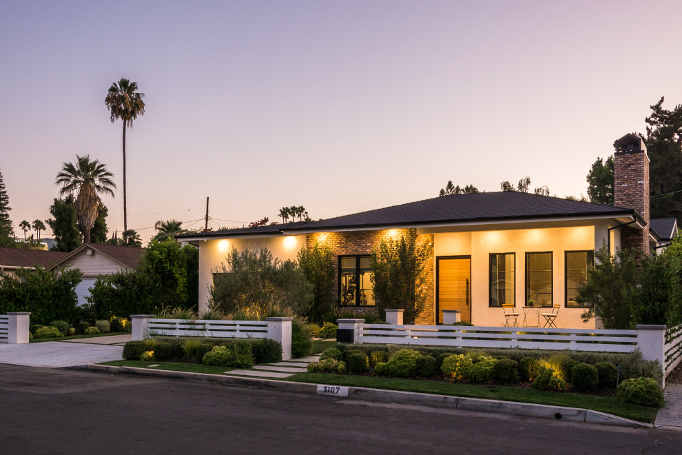 Stunning Encino Modern Ranch Style Home Transformation - Farmhouse ...