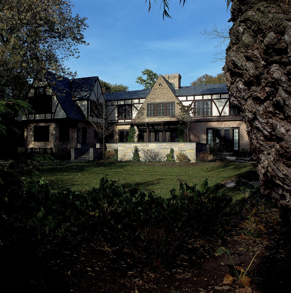 English Cottage - Traditional - Exterior - Chicago - by BBA Architects ...