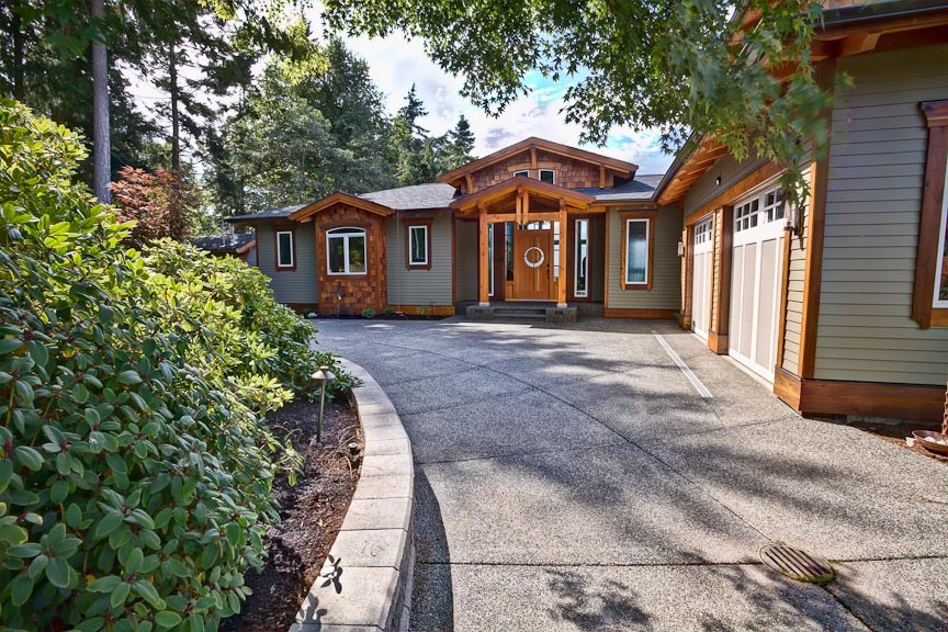 Entry Courtyard with circular driveway - Transitional - Exterior ...