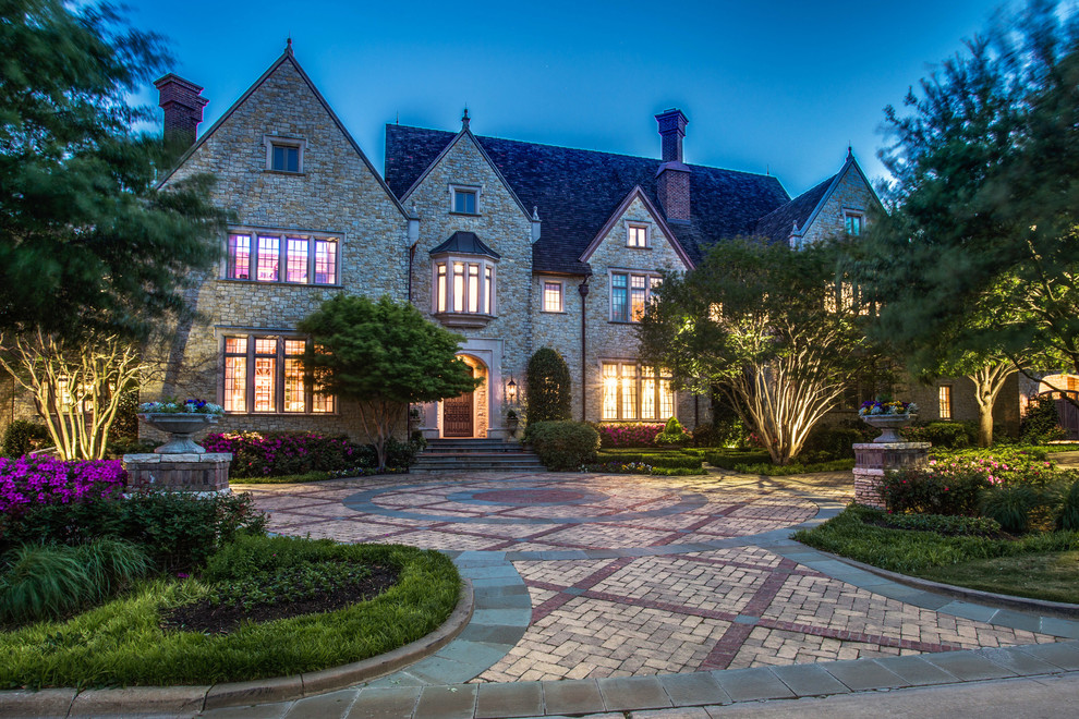 European inspired residence built by Bob Thompson & designed by Robbie ...