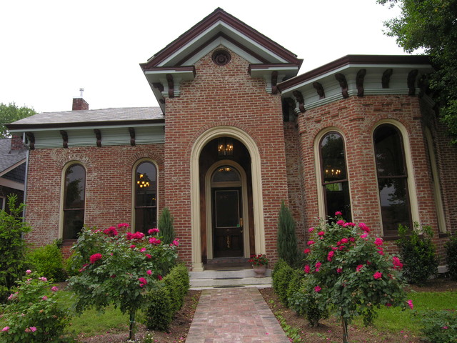 Exterior paint colors by Howard Wiggins Interior Design in Nashville ...