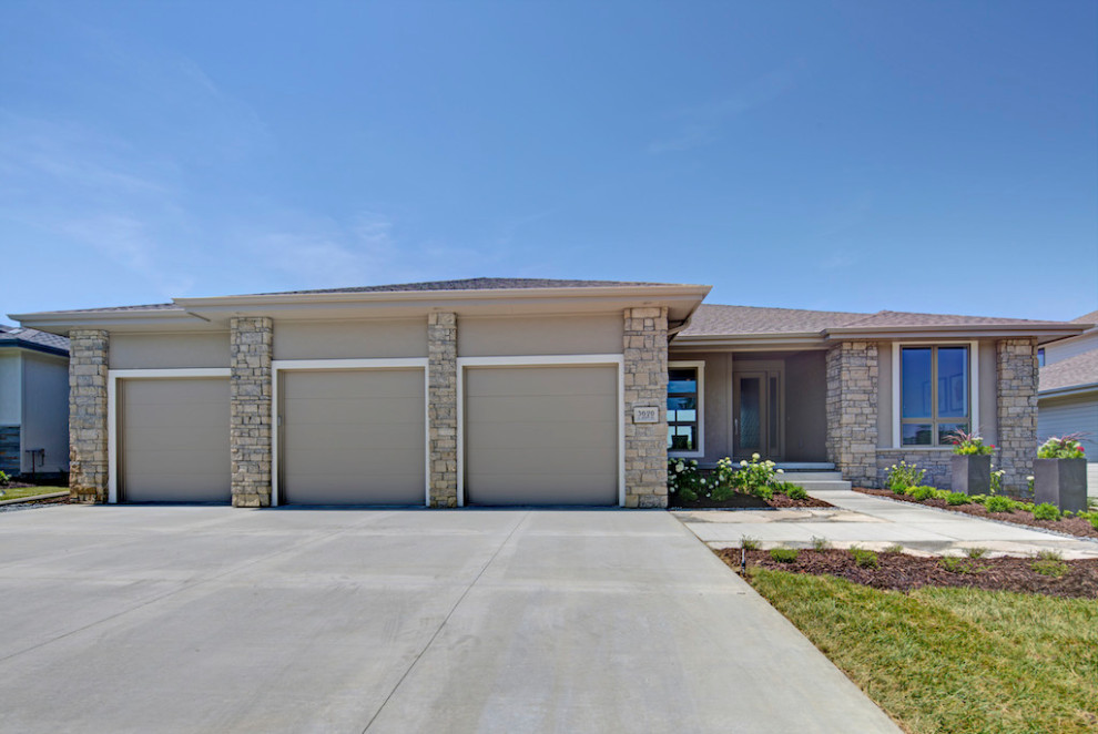 Exteriors - Exterior - Omaha - by Thomas David Fine Homes | Houzz