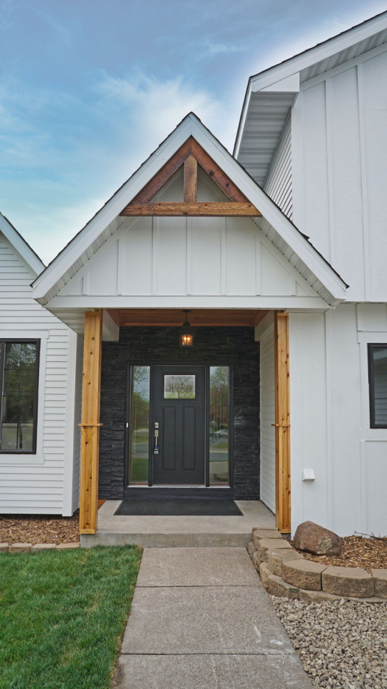 FARMHOUSE Remodel - Farmhouse - Exterior - Minneapolis - by Solid Rock Construction | Houzz