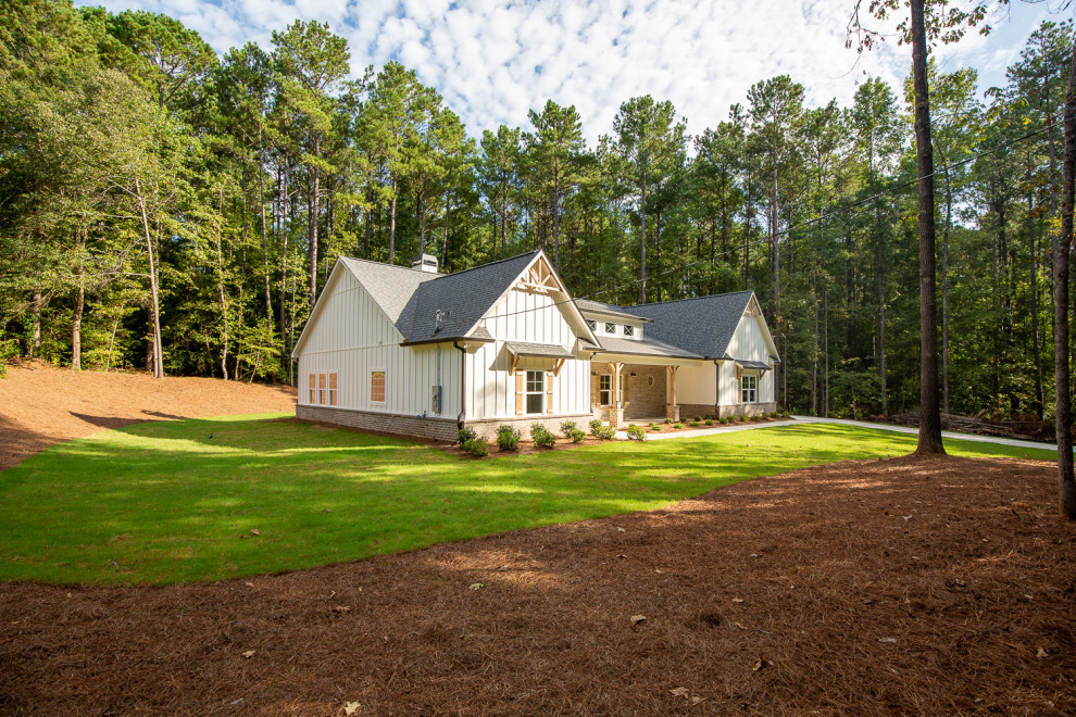 Farmhouse Style Ranch Home - Farmhouse - Exterior - Atlanta - by ...