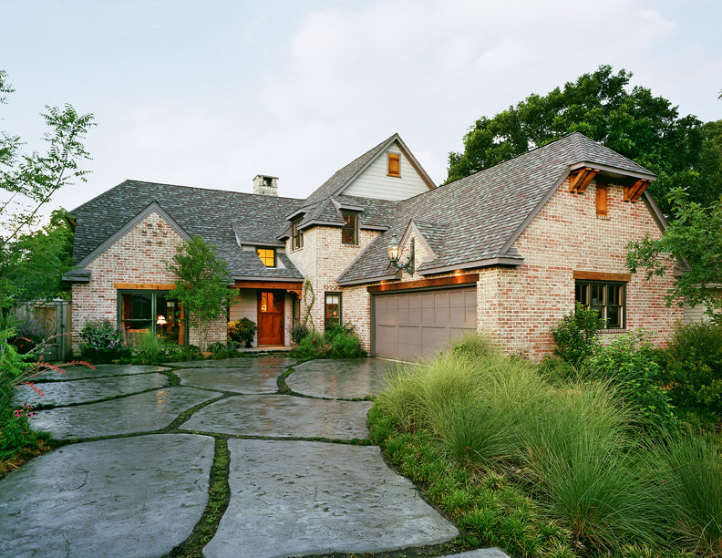 Farmhouse - Traditional - Exterior - Dallas - by Todd Bonneau Homes | Houzz