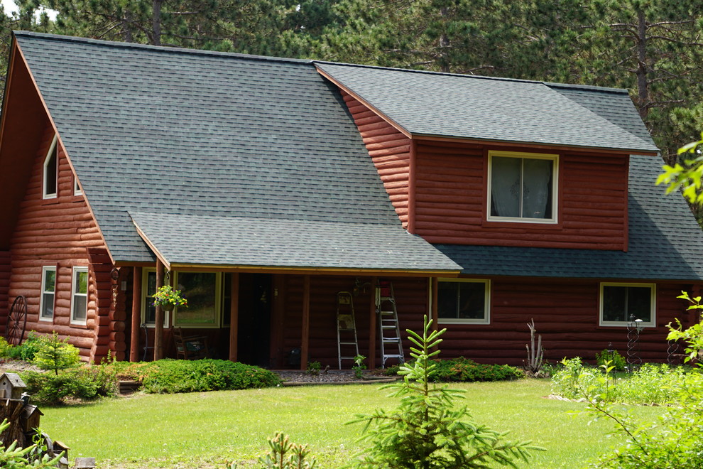 GAF Timberline HD Shingles, "Hunter Green" on "Red" Log House ...
