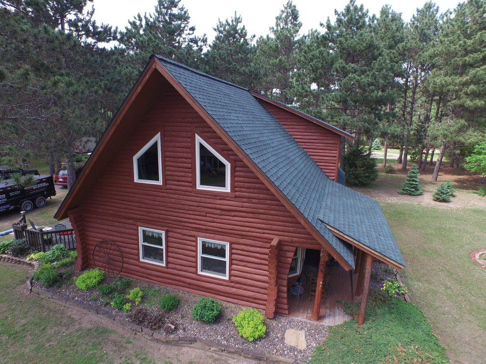 GAF Timberline HD Shingles, "Hunter Green" on "Red" Log House - House ...