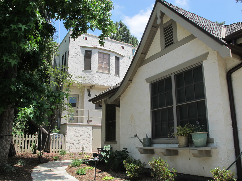 Guest House - Traditional - Exterior - Los Angeles - by amk STUDIO | Houzz