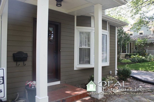 Hardie Timber Bark & Monterey Taupe Siding, Arctic White Trim in ...