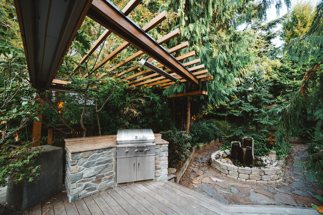 Hawthorne Hills Trellis and BBQ - Classique Chic - Façade - Seattle ...