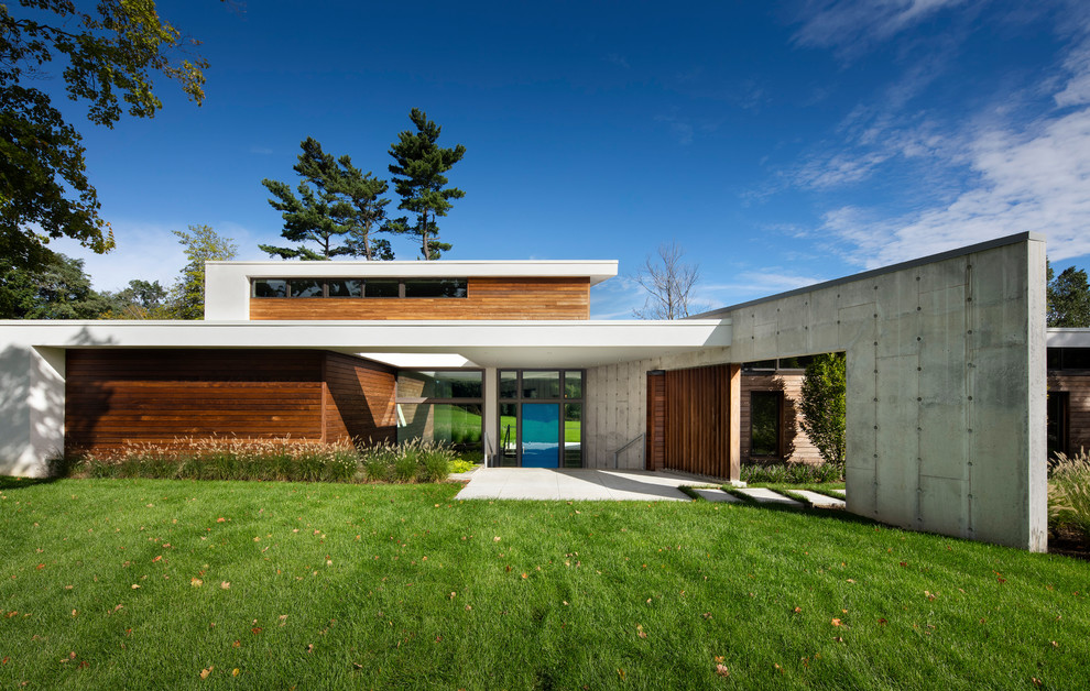 Highway House - Modern - Exterior - New York - by Taylor Viazzo ...