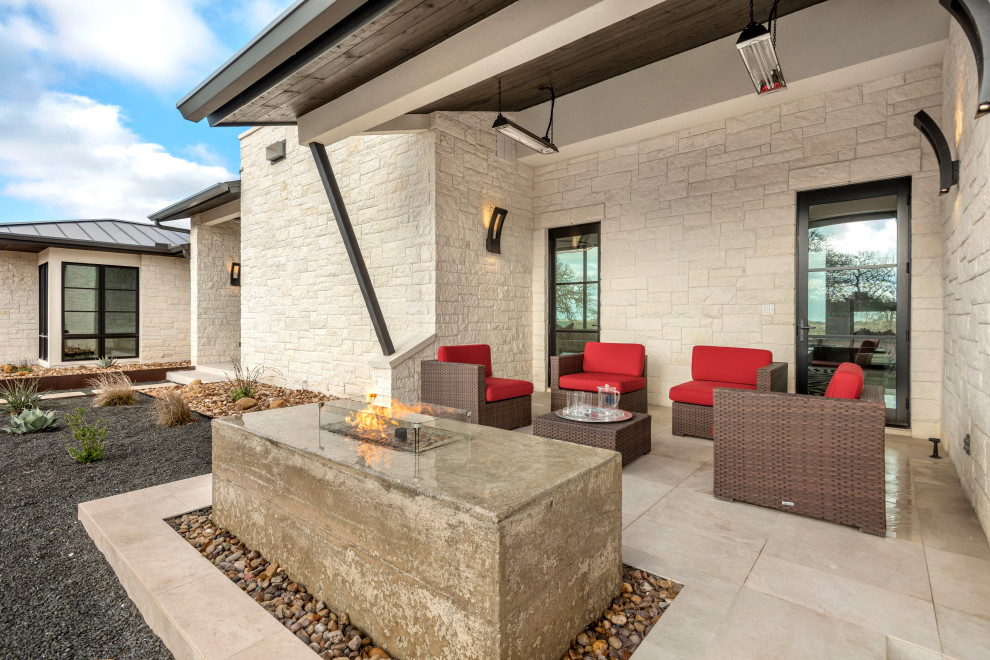 Hill Country Modern - Patio - Austin - by Garner Homes | Houzz