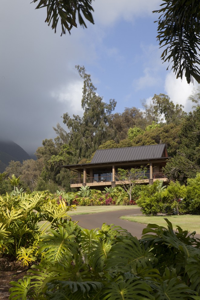 Tropical Hillside Homes Luxury Mountain Home On Hillside Hi Res Stock