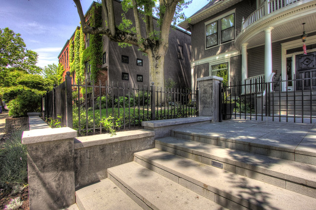 Historic Home Portland Landscaping - Clásico - Fachada - Portland - de ...