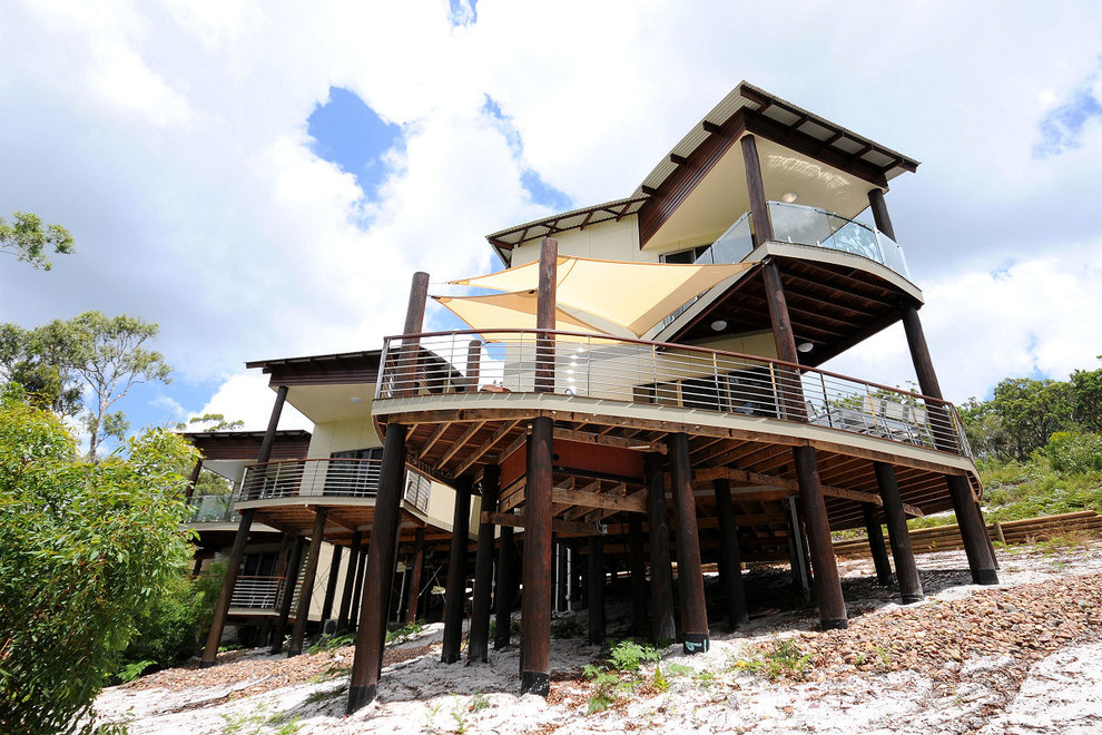 10 Amazing Homes on Stilts