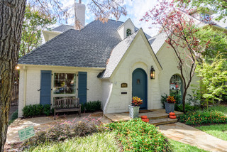 Inviting Cottage - Traditional - Exterior - Dallas - by Mike Healey ...
