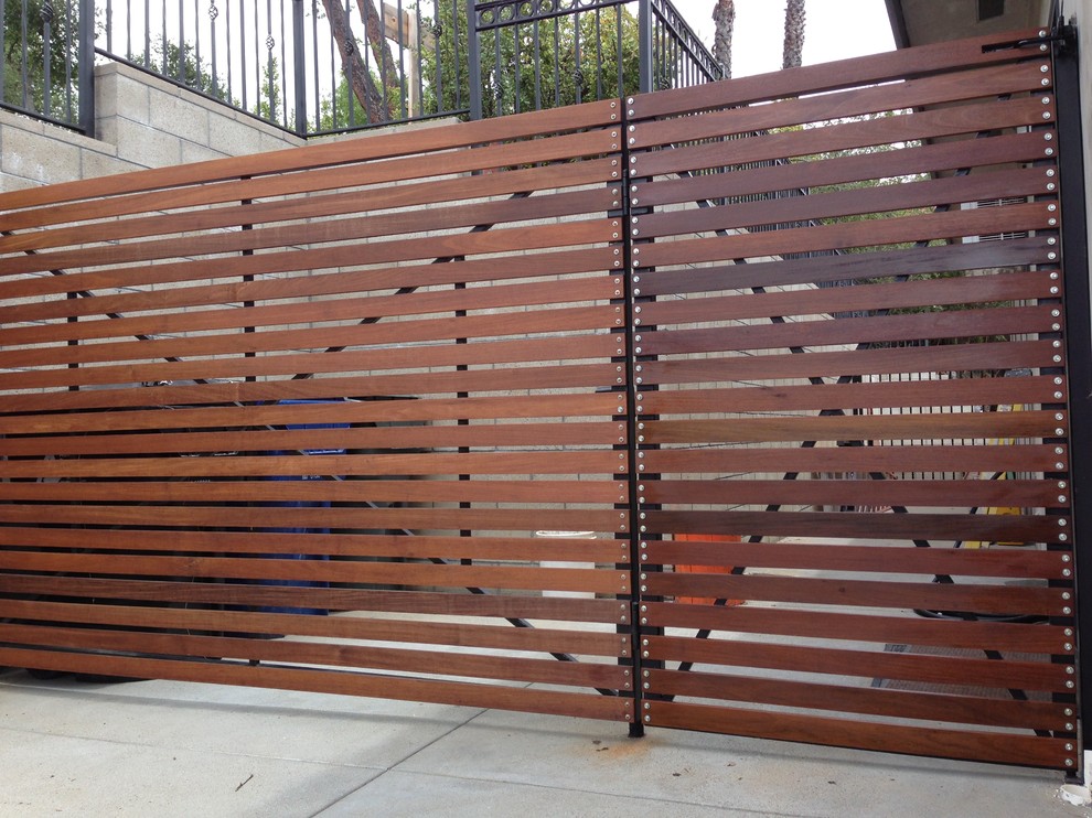 IPE Fence - Modern - Exterior - Los Angeles - by Dattola Designs | Houzz