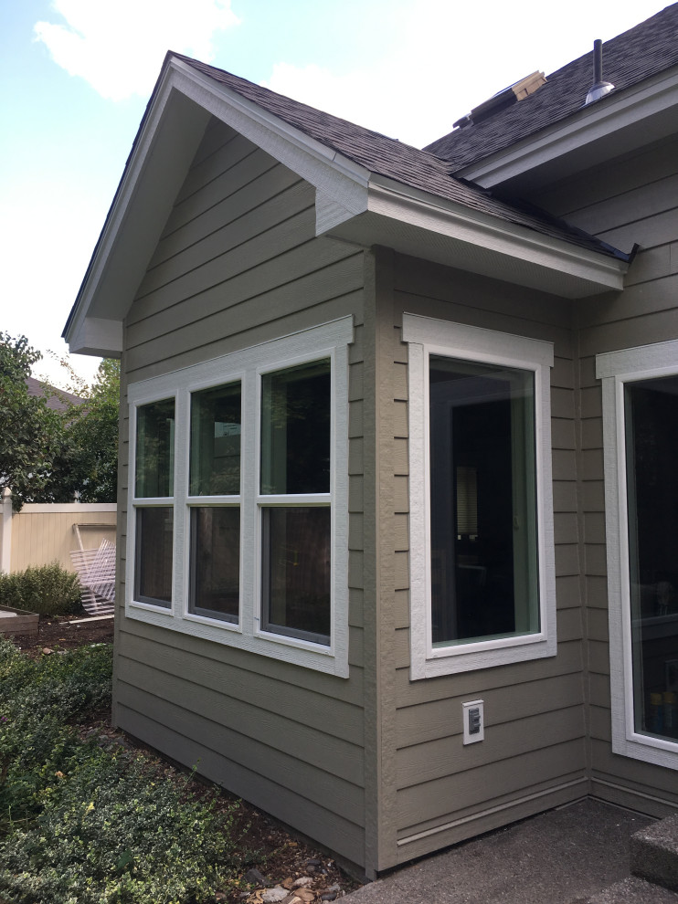 James Hardie ColorPlus Siding Replacement - Traditional - Exterior ...