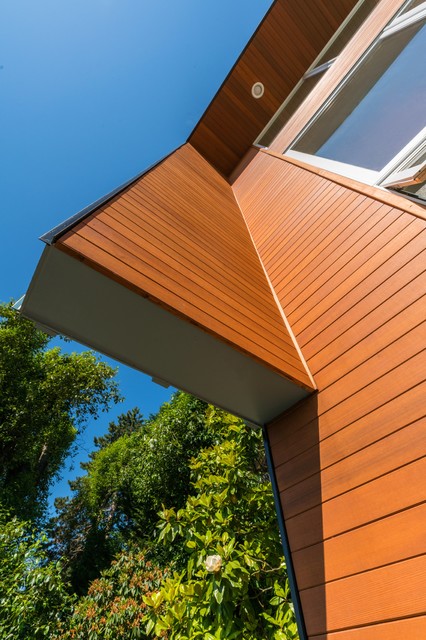 James Hardie siding with T&G Cedar siding accents and James Hardie Trim ...