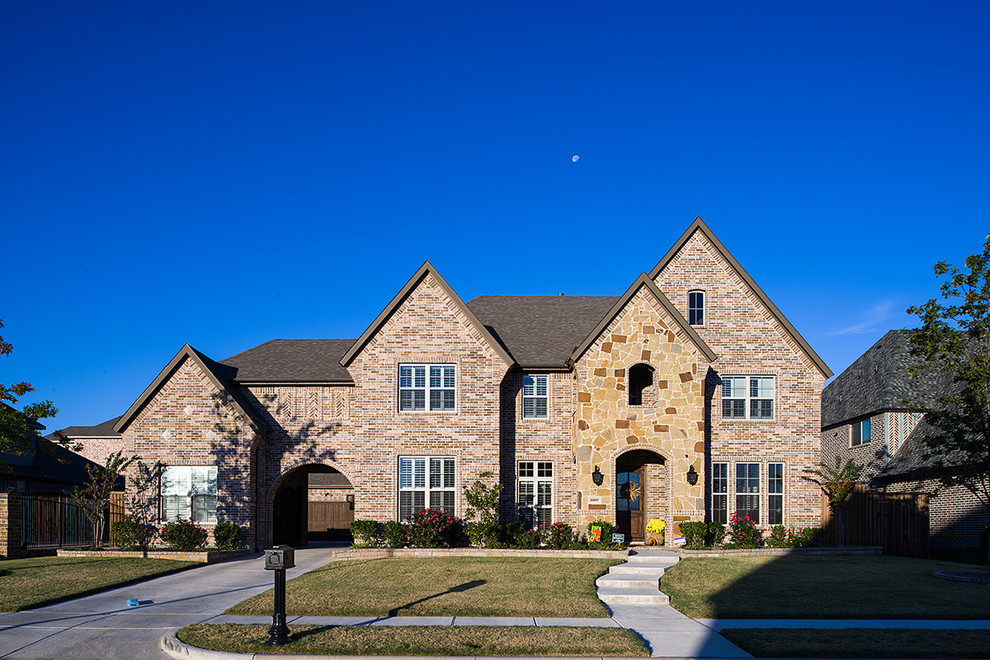 Kennewick - Traditional - Exterior - Dallas - by Acme Brick Company | Houzz