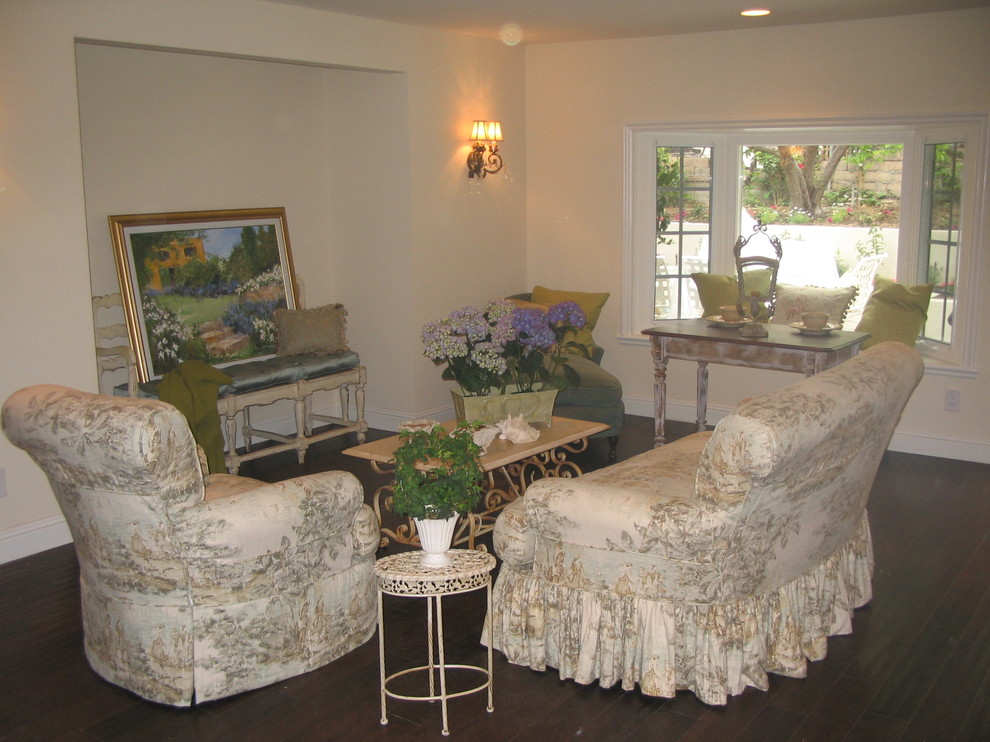 Kitchen Media/Sitting Area/Windowseat Breakfast Area - Mediterranean ...