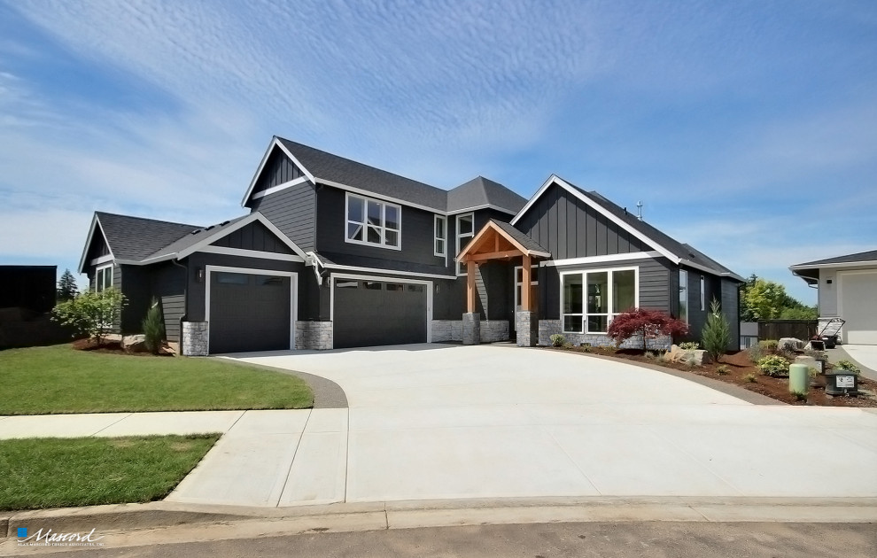 L-Shaped Home : Front Exterior - Transitional - Exterior - Portland ...