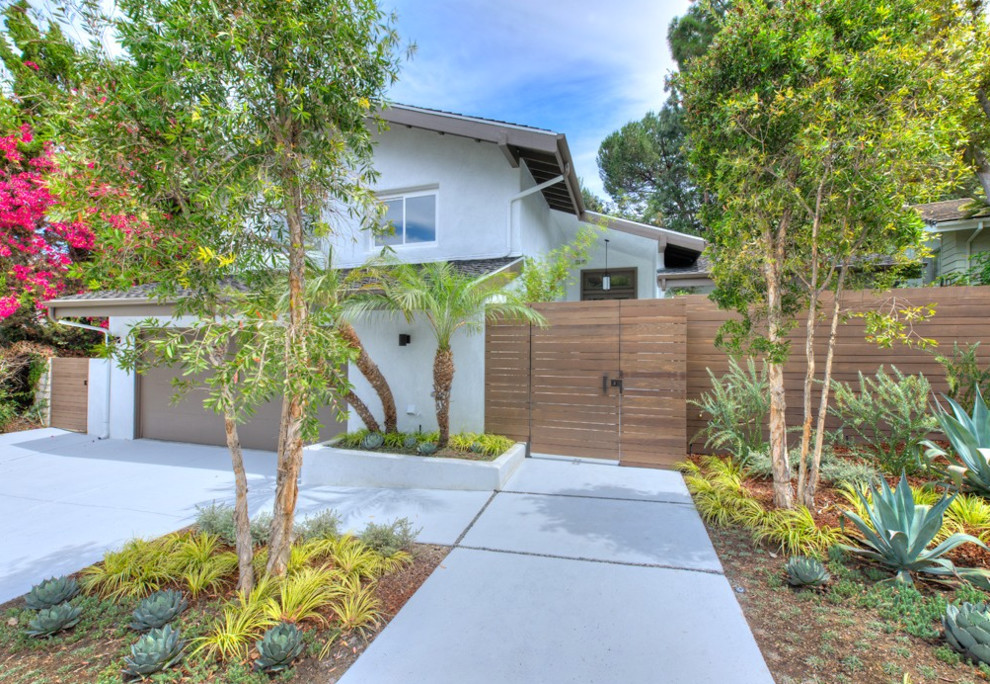 La Casa Project - Transitional - Exterior - Los Angeles - by Royal ...