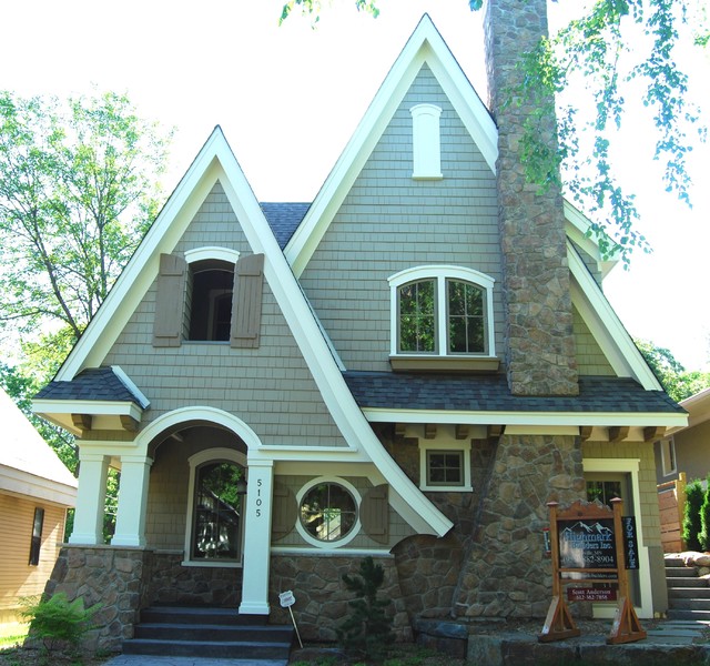 Lake Harriet Cottage Style - New Construction - Classique - Façade ...