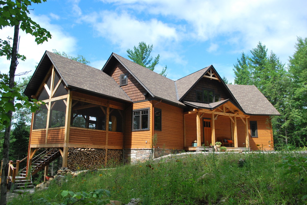 Lakefront Craftsman timber-frame cottage, Gatineau Hills - Craftsman ...