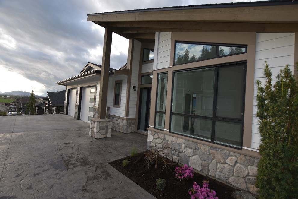 Ledgestone Place - Modern - Exterior - Vancouver - by Monarch Developments | Houzz