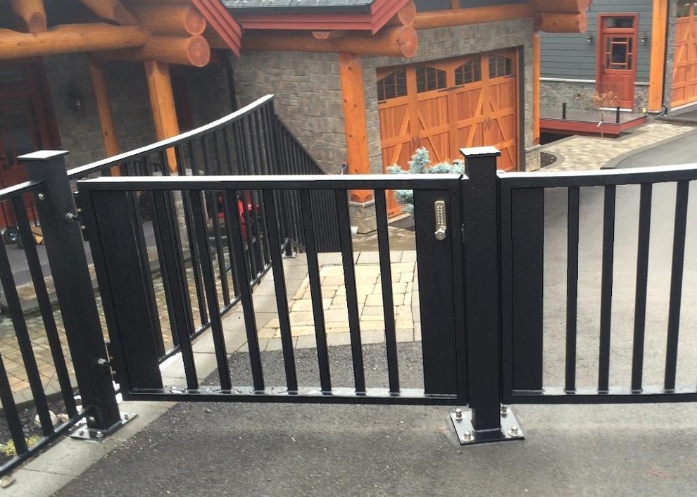 Lemay Curved Driveway Gate - Contemporary - Exterior - Vancouver - by ...