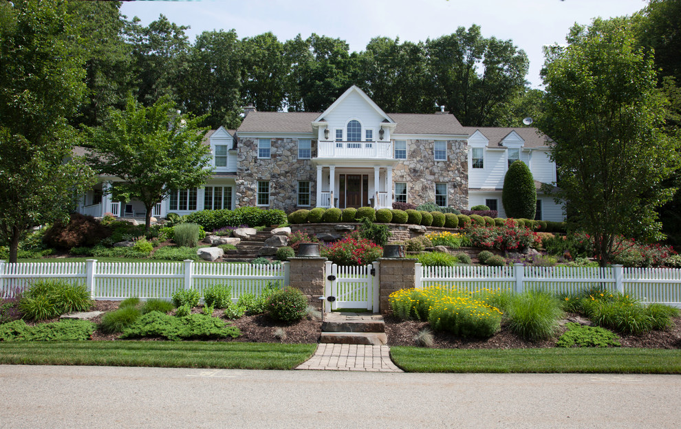Levels of luxury - Traditional - Exterior - New York - by Jardin ...