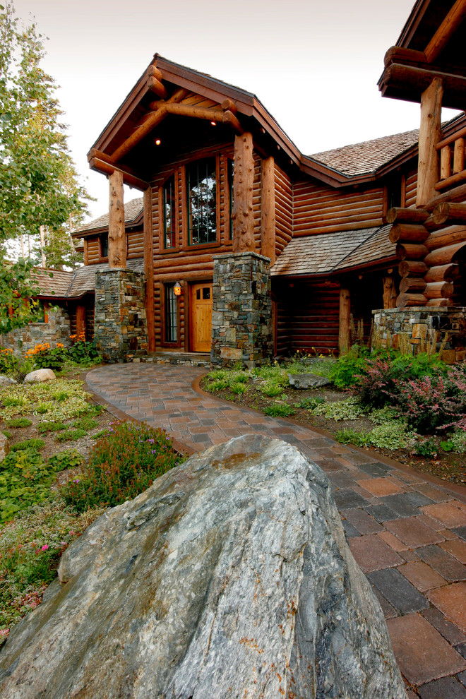 Traditional Log Houses