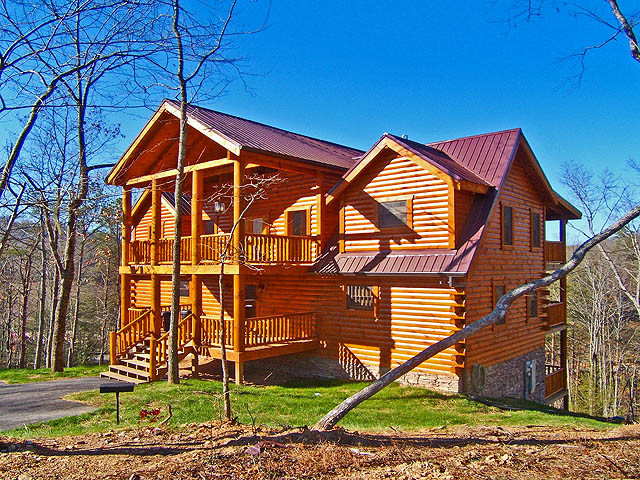 Log home in the smoky mountains of Gatlinburg, TN - Rustic - Exterior ...