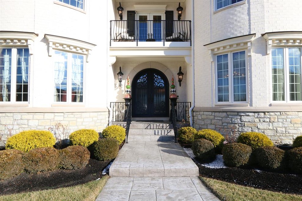 Long Cove Luxury Home in Cincinnati - Traditional - Exterior ...