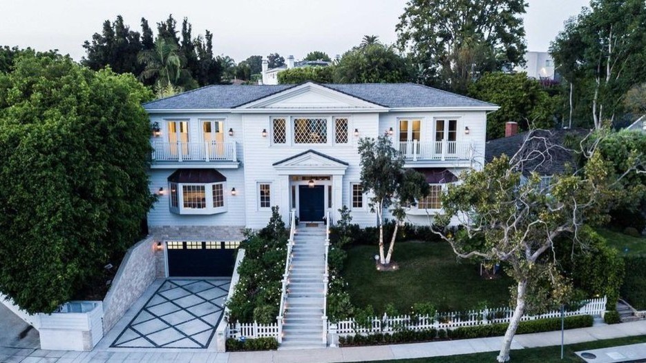 Los Angeles Custom Residence for Judy Lee - Traditional - Exterior ...