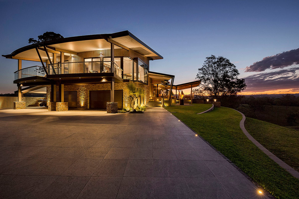 LUXE LODGE - Driveway Entrance - Contemporary - Exterior - Los Angeles ...