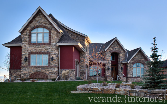Lynx Ridge {traditional} - Classique - Façade - Calgary - par Veranda ...