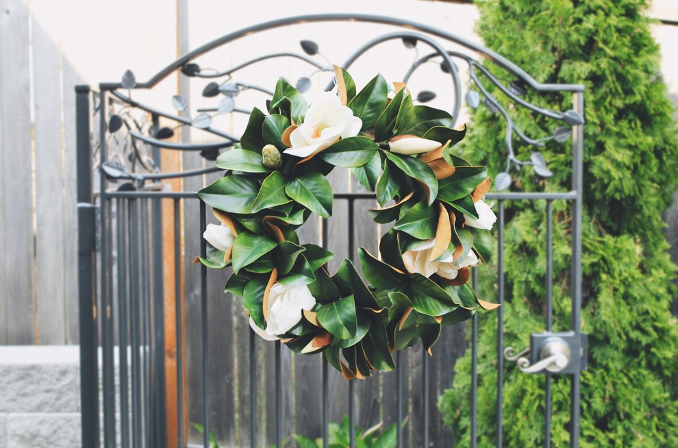 Magnolia Wreath: Permanent Botanicals In The Home - Mediterranean ...