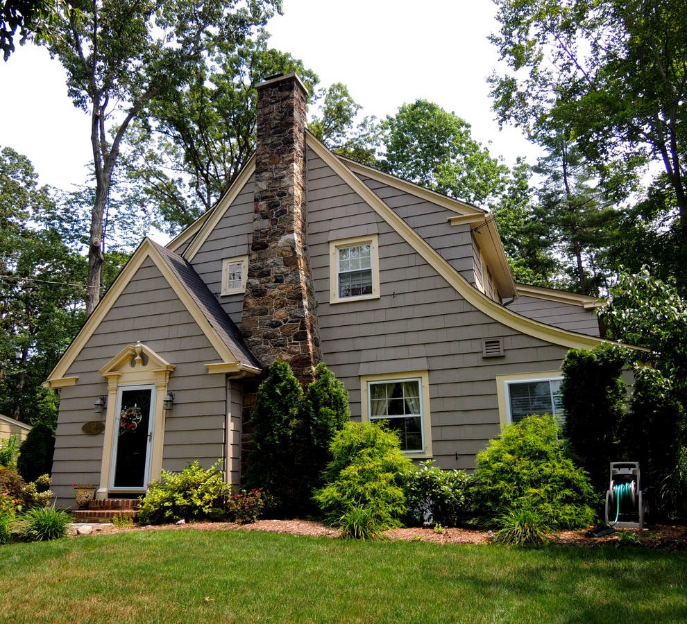 MASTER BEDROOM SUITE, REAR STONE PATIO, KITCHEN, CRAFTSMAN STYLE HOME ...