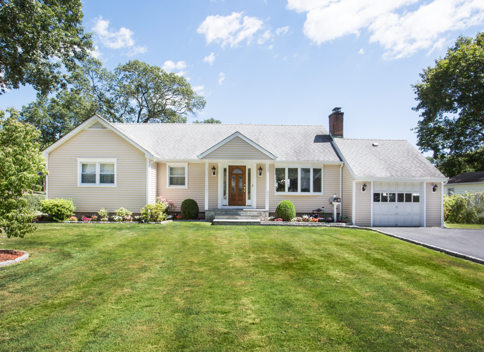 Mastic Quest Clapboard Vinyl Siding - Stamford, CT - Traditional ...