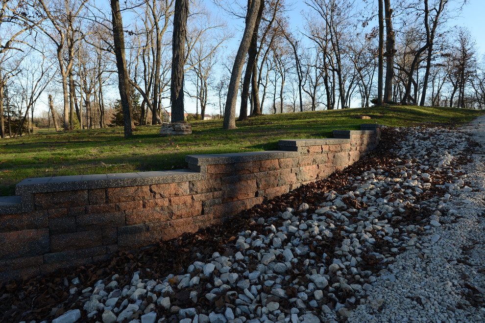 Maytrx Multi-Stone retaining Wall System, Quarry Stone Finish - Rustic ...
