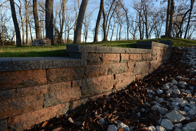 Maytrx Multi-Stone Retaining Wall System, Quarry Stone Finish ...